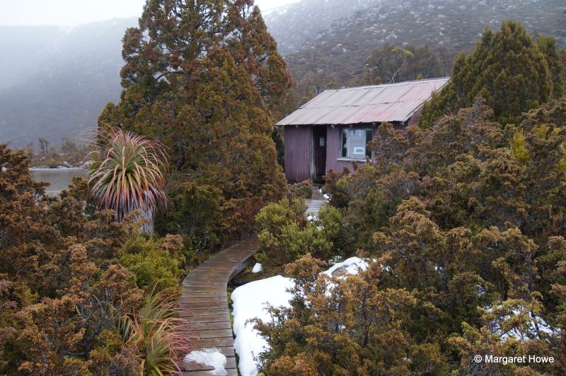 Lake Newdegate Hut - Mountain Huts Preservation Society Inc