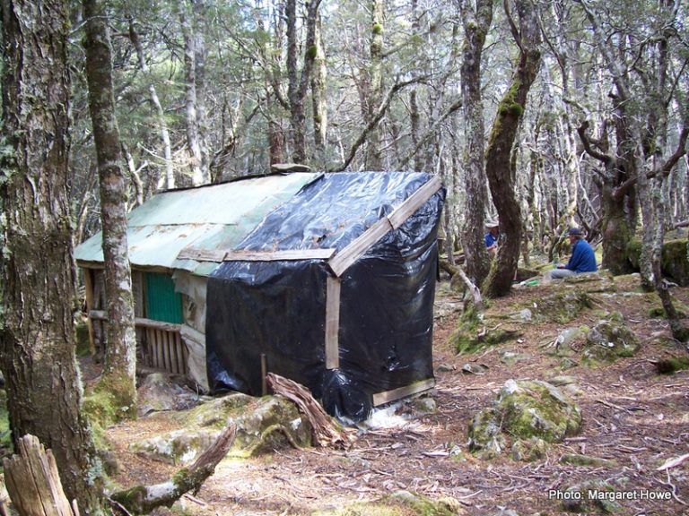Smurf Hut - Mountain Huts Preservation Society Inc