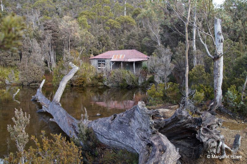 Twilight Tarn Hut - Mountain Huts Preservation Society Inc