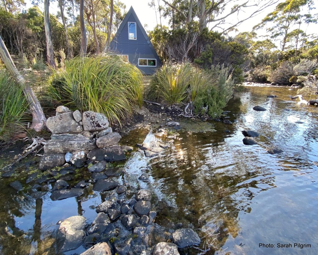 Lake Rufus Hut - Mountain Huts Preservation Society Inc